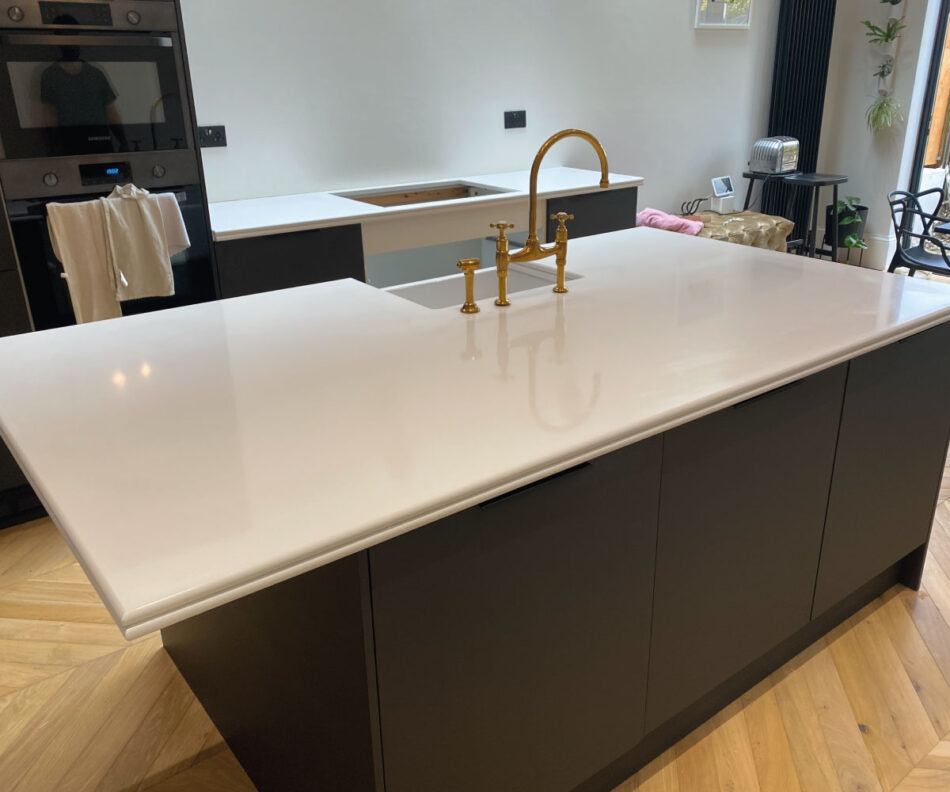 Quartz Worktops Colours: Guide for Choosing the Perfect Hue