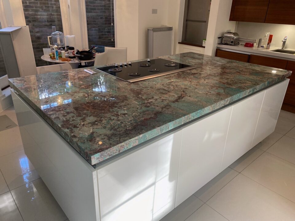 Quartzite Worktops Benefits: Why Choose Them?
